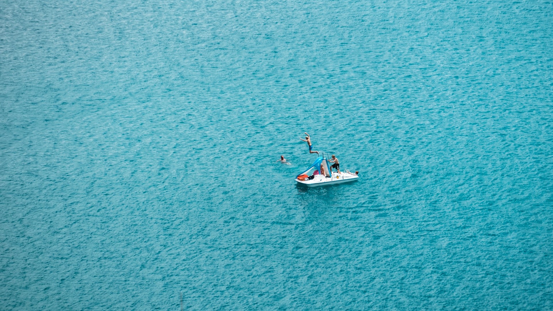 Kids activities on the sea - Villas Holiday